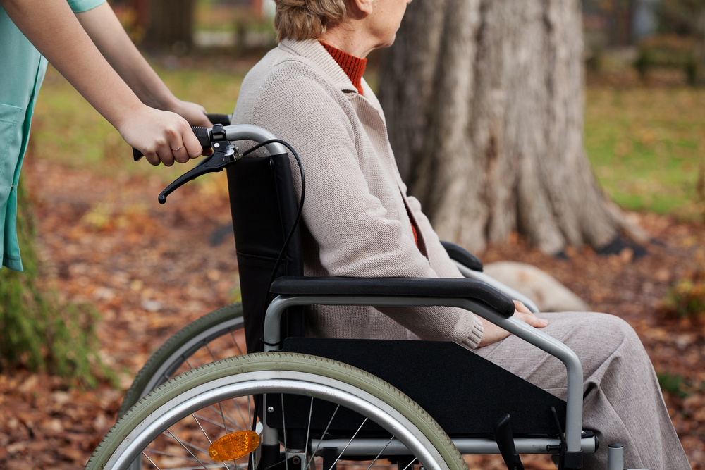 Are People with Spinal Cord Injuries Fragile?